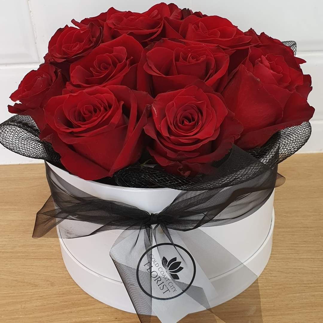 12 Red Rose Hat Box